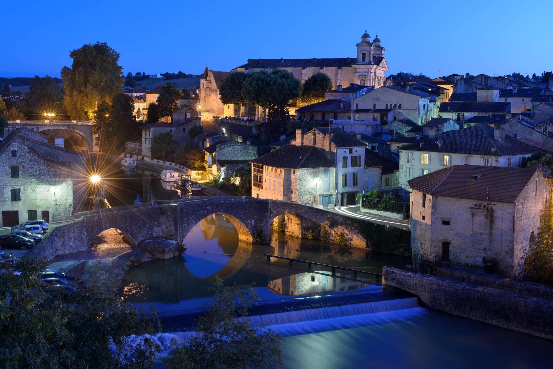 10 Sites Incontournables à Visiter autour de Nérac